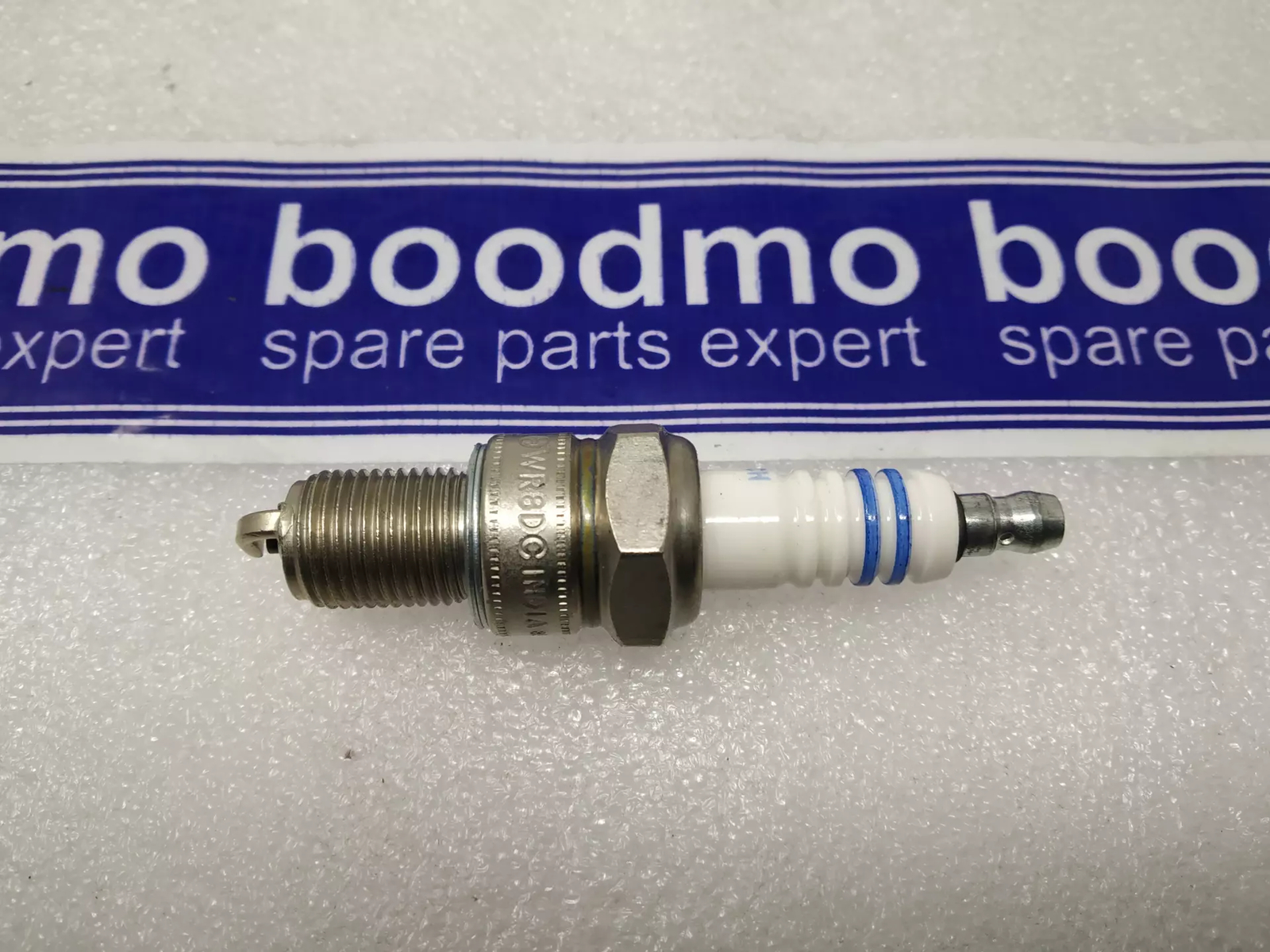 Spark Plug for MARUTI 800, 1000, ESTEEM, GYPSY, OMNI, ZEN - 09482M00592 ...