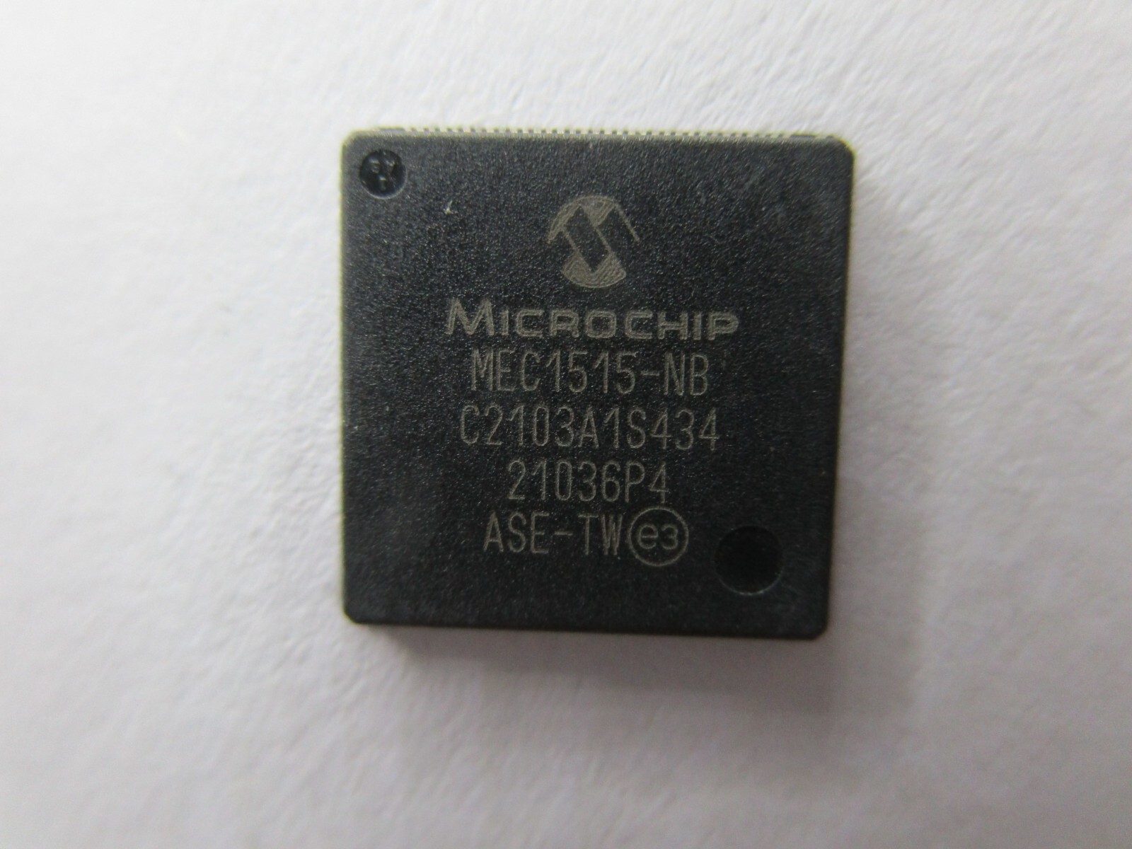 1x MEC1S15-NB MEC15I5-NB MEC151S-N8 MEC1515NB MEC1515-NB QFN132 LA ...