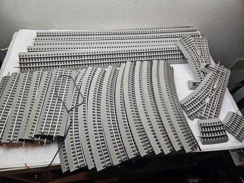 LIONEL O GAUGE FASTRACK TRACK LOT OF 27 30 INCH , 10 INCH STRAIGHT ...