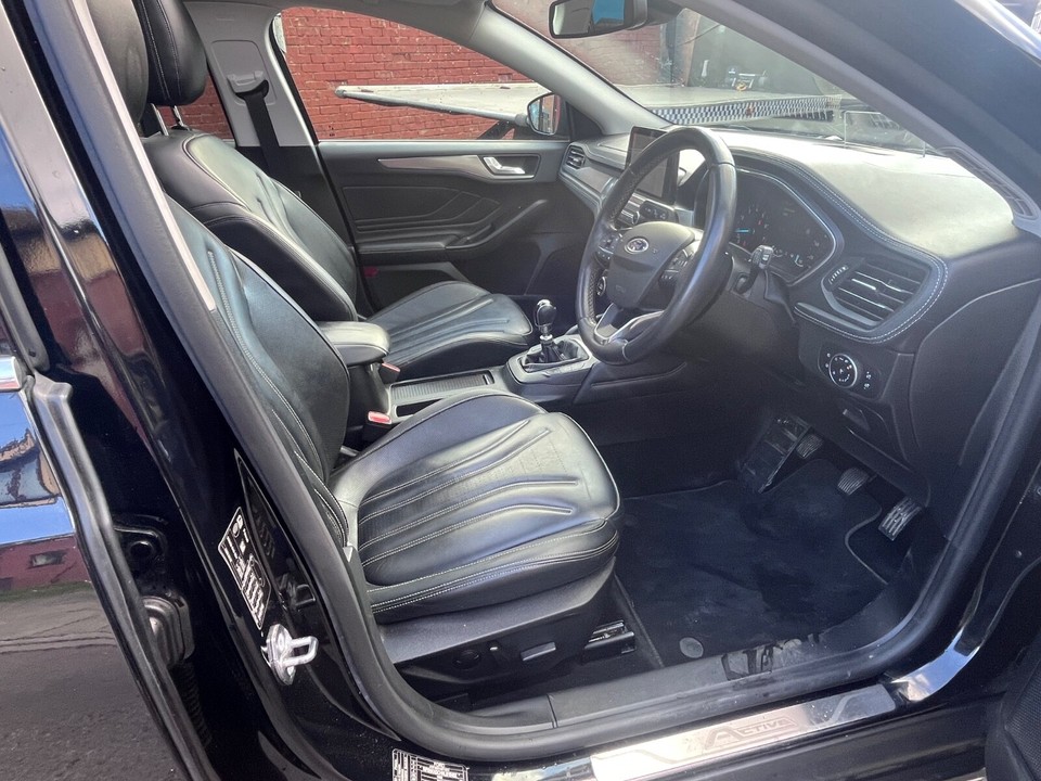 2020 70 FORD FOCUS ACTIVE VIGNALE DAMAGED SALVAGE MASSIVE SPEC | eBay