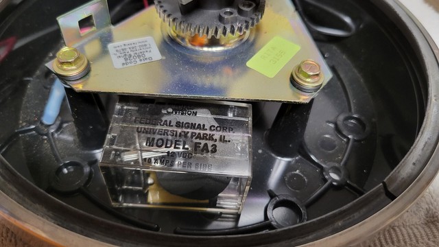 FEDERAL SIGNAL TARGET TECH ROOF MOUNT ROTATING AMBER 12V LIGHT #443312 ...