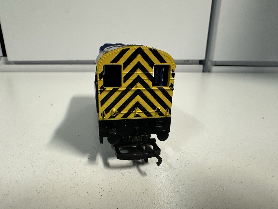 Hornby R2007 Class 08 Diesel Shunter No. 08523 – Mainline Blue OO Gauge ...