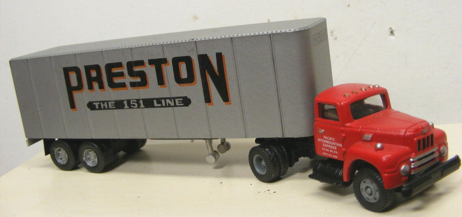 International Tractor & 35' Preston Semi Trailer With Added Details | eBay