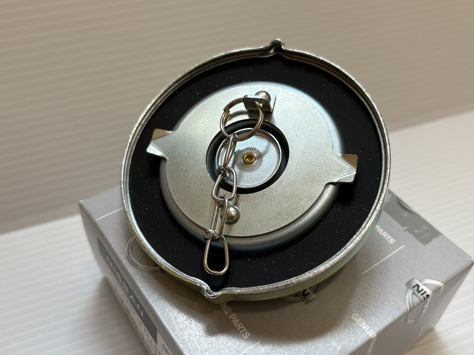 Genuine Nissan Datsun 240Z 260Z 280Z Fuel Filler Gas Cap Fairlady Z ...