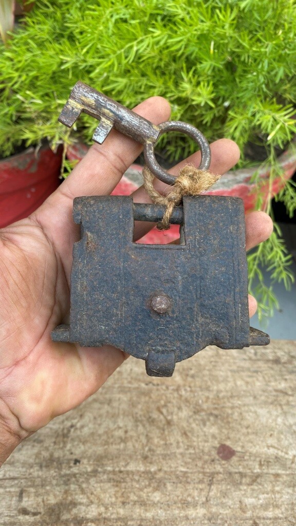Antiquated Rare Vintage Heavy Old Iron Hand Forged Lock And Key Safety ...