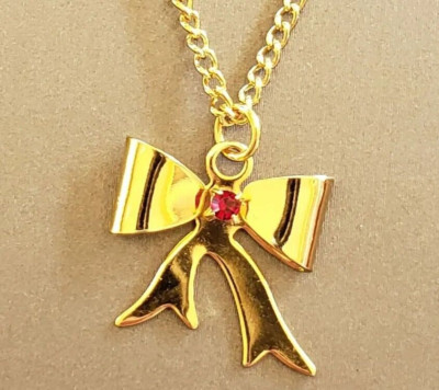 Vintage 1970s Faux Ruby Bow Necklace Pendant. Gold-tone Red glass 16 ...