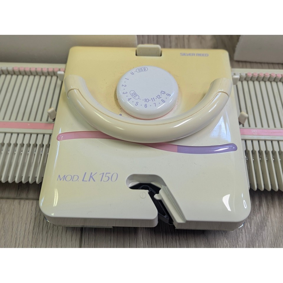 Silver Reed LK150 Knitting Machine Portable 6.5mm Mid Gauge Craft Tool ...