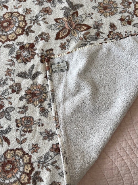 Set Of 2 The Royal Company Karsten Bath Towels Paisley Brazil 100% ...