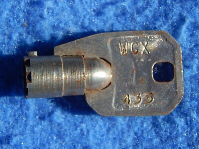 Wurlitzer Key WCX 435 - Chicago Lock - wall box or cash box key ...