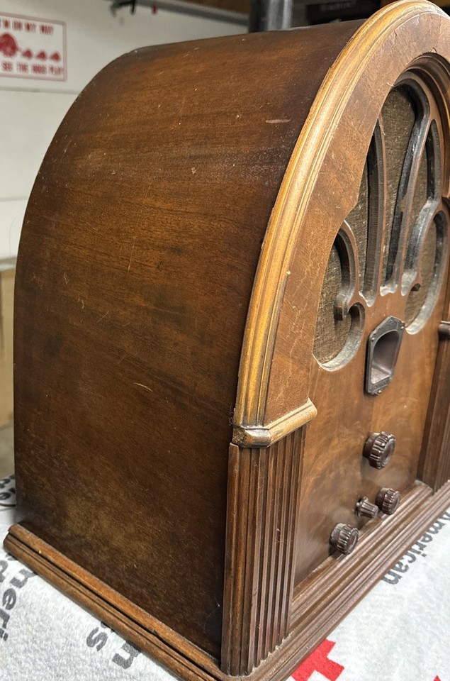 PHILCO MODEL 70 BABY GRAND CATHEDRAL RADIO PLAYING ACROSS THE BAND. | eBay