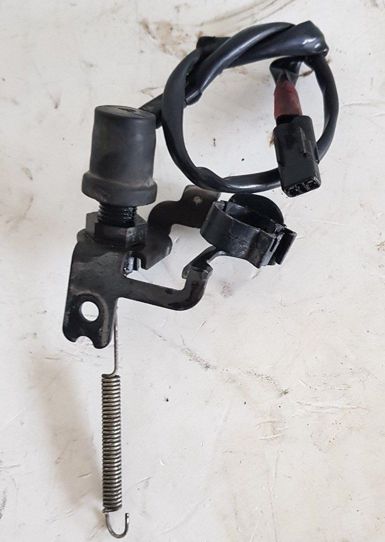 Lumière D'Arrêt Yamaha FZ8 Capteur 39P825300100 | eBay