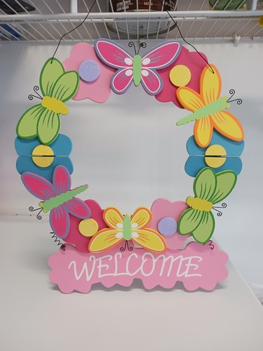 AVON WELCOME SPRING WREATH WELCOME IN THE SPRINGTIME W/THIS BEAUTIFUL ...
