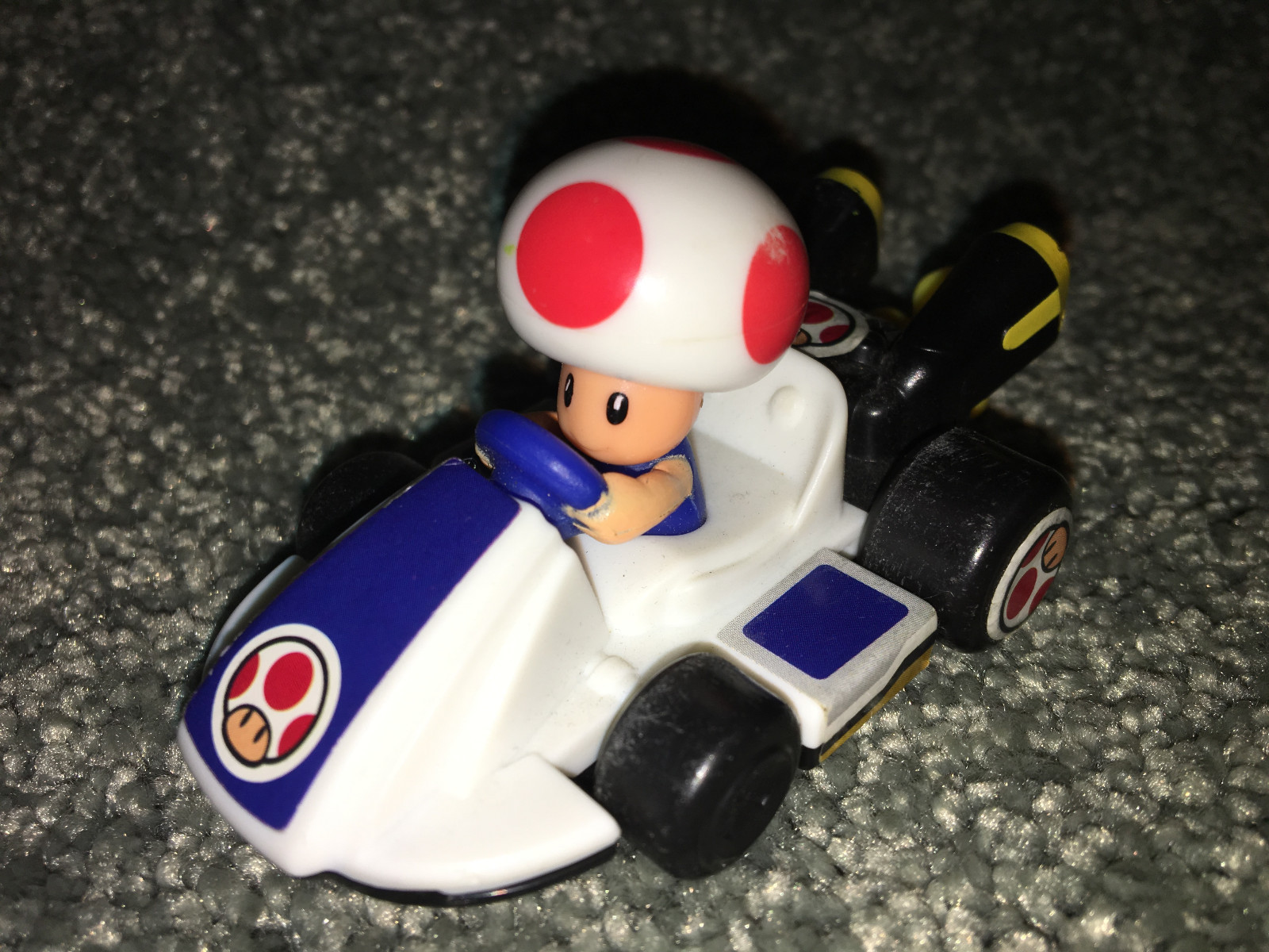 Super MARIO KART Toad NINTENDO 2014 McDonalds MUSHROOM CAR RACER Happy ...