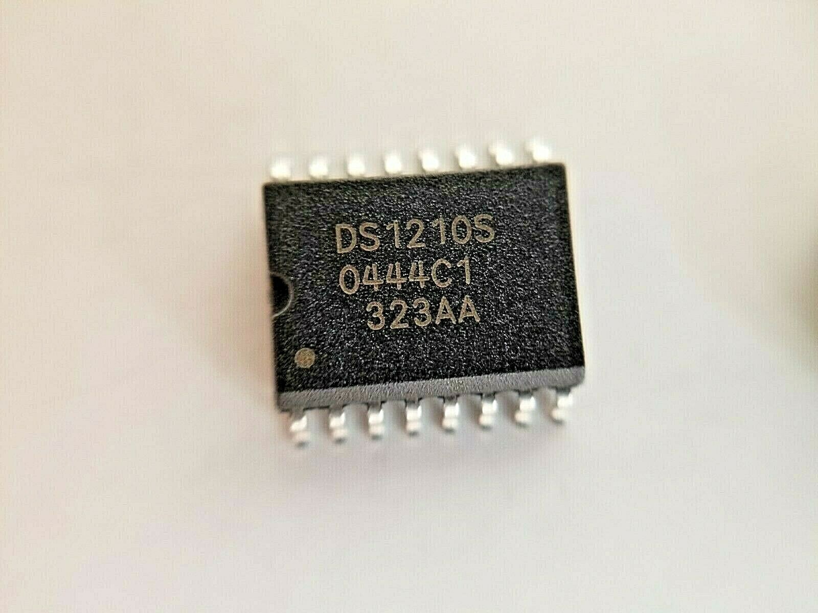 (1 PC) DS1210S DS1210 NV Controller 16-Pin MAXIM, *US STOCK* | eBay