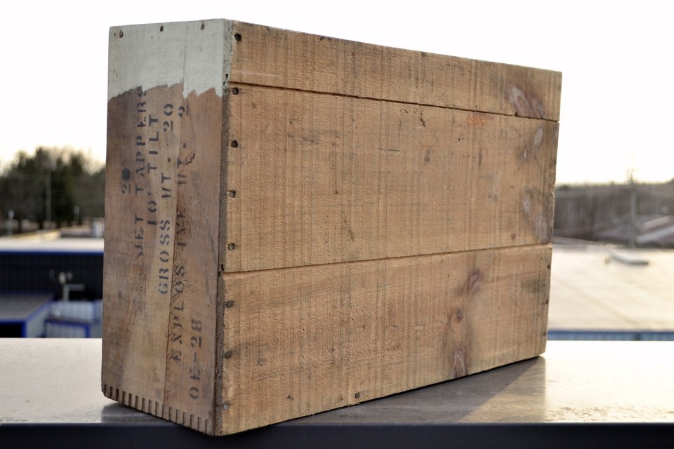 Vtg DuPont Explosives Dynamite Wooden Crate Dovetail Joints 18.5" x 12. ...