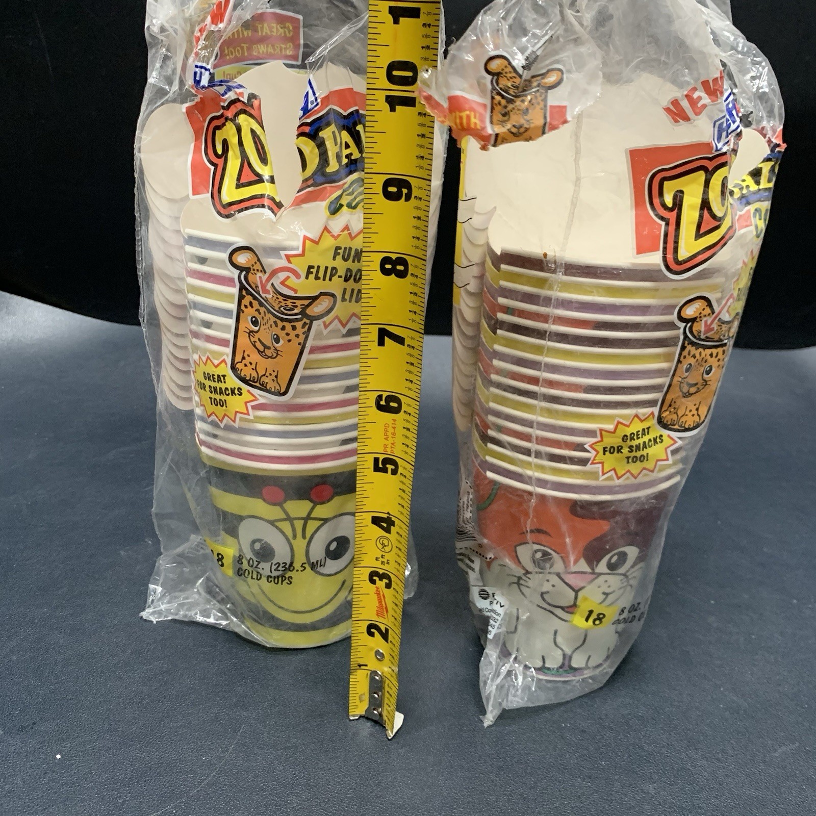 Vintage Zoo Pals Hefty Fold Cups 32 Count Flip Down Lids Cold Beverages ...