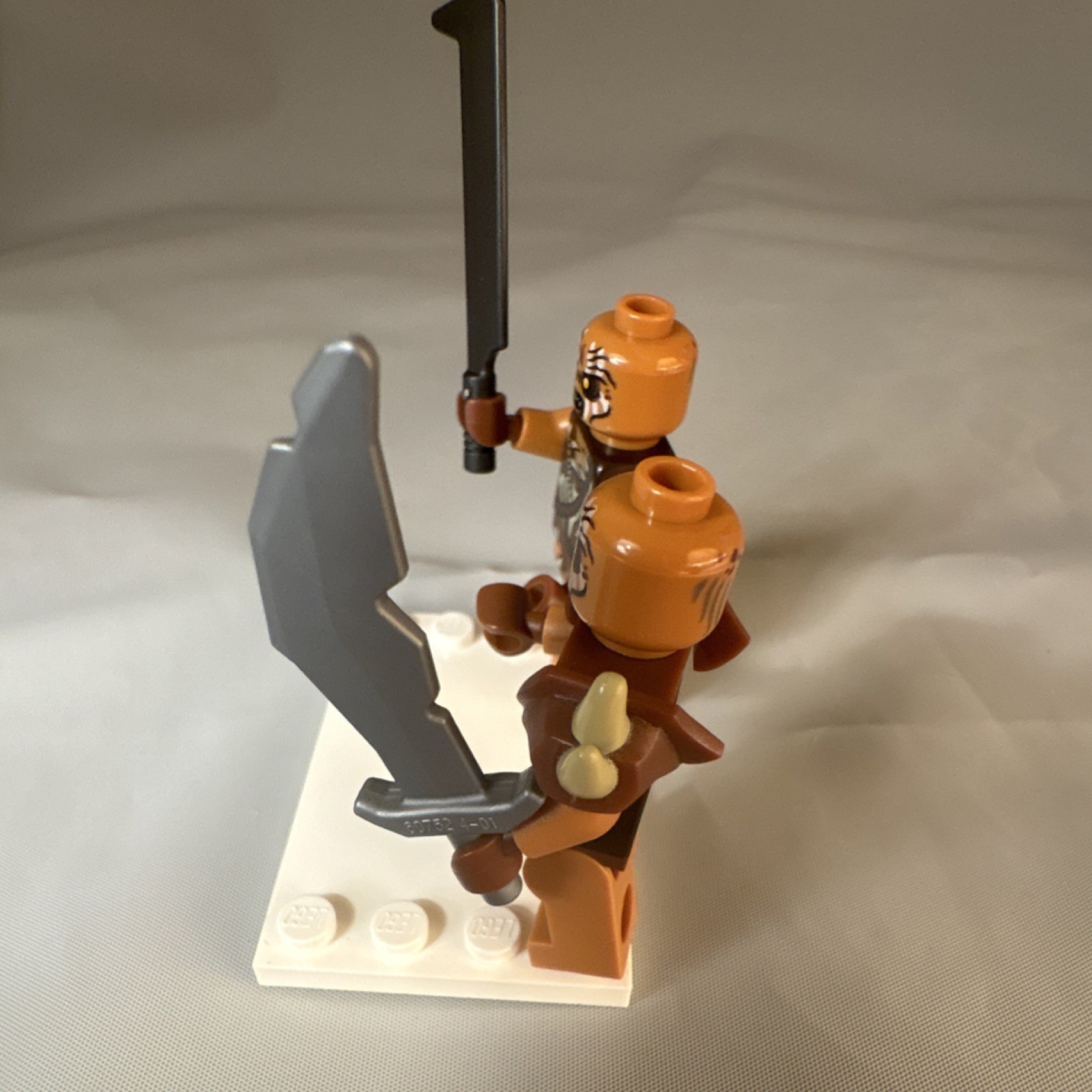 LEGO The Hobbit Gundabad Orc Minifigures 2 Pack w/ Swords & Accessories ...