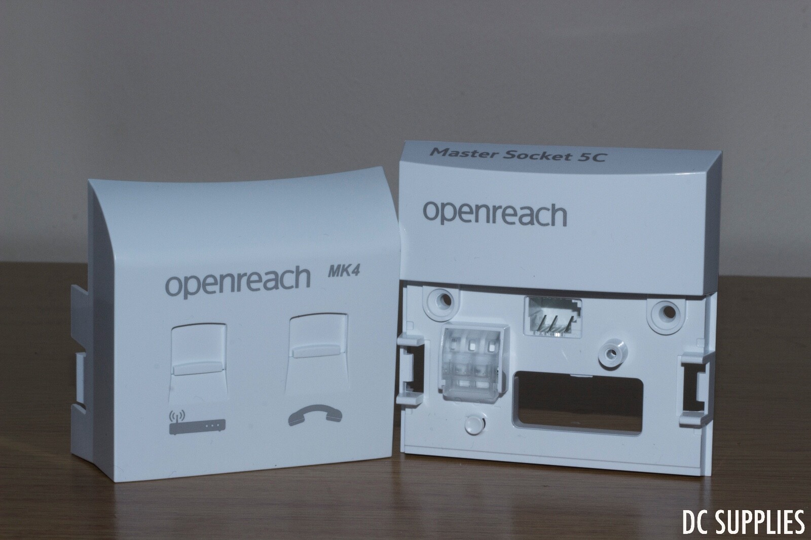 OpenReach BT Master Socket NTE5C MK2 + MK4 + Back Box NEW 2018 Screws ...