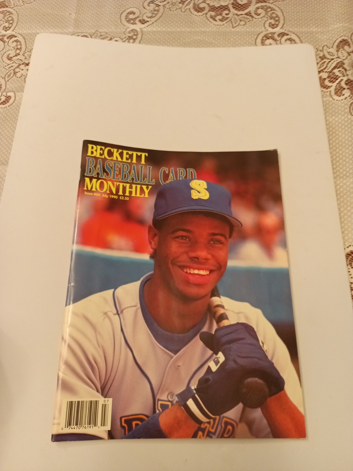 First KEN GRIFFEY JR. Cover Issue! #64 July 1990 Beckett Baseball Card ...