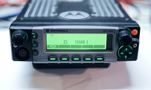 Motorola XTL 5000 UHF 380-470MHz P25 9600 Trunking TUNED M20QSS9PW1AN ...