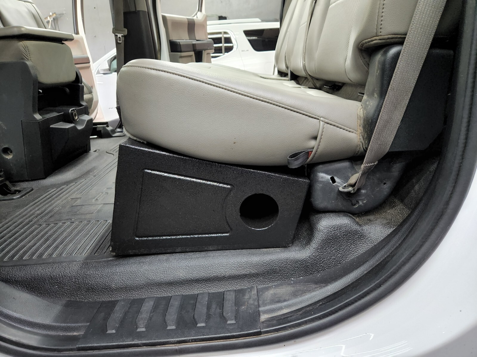 Custom Quad 8" Subwoofer Box Ford F150 2009-2022 Super duty 2017-2022 ...