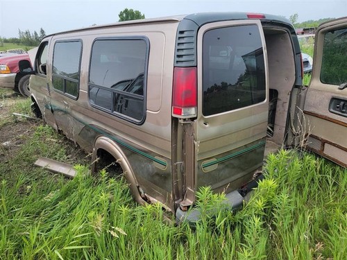 96-02 CHEVROLET EXPRESS GMC SAVANNAH RH FRONT WINDOW TRACK GUIDE | eBay