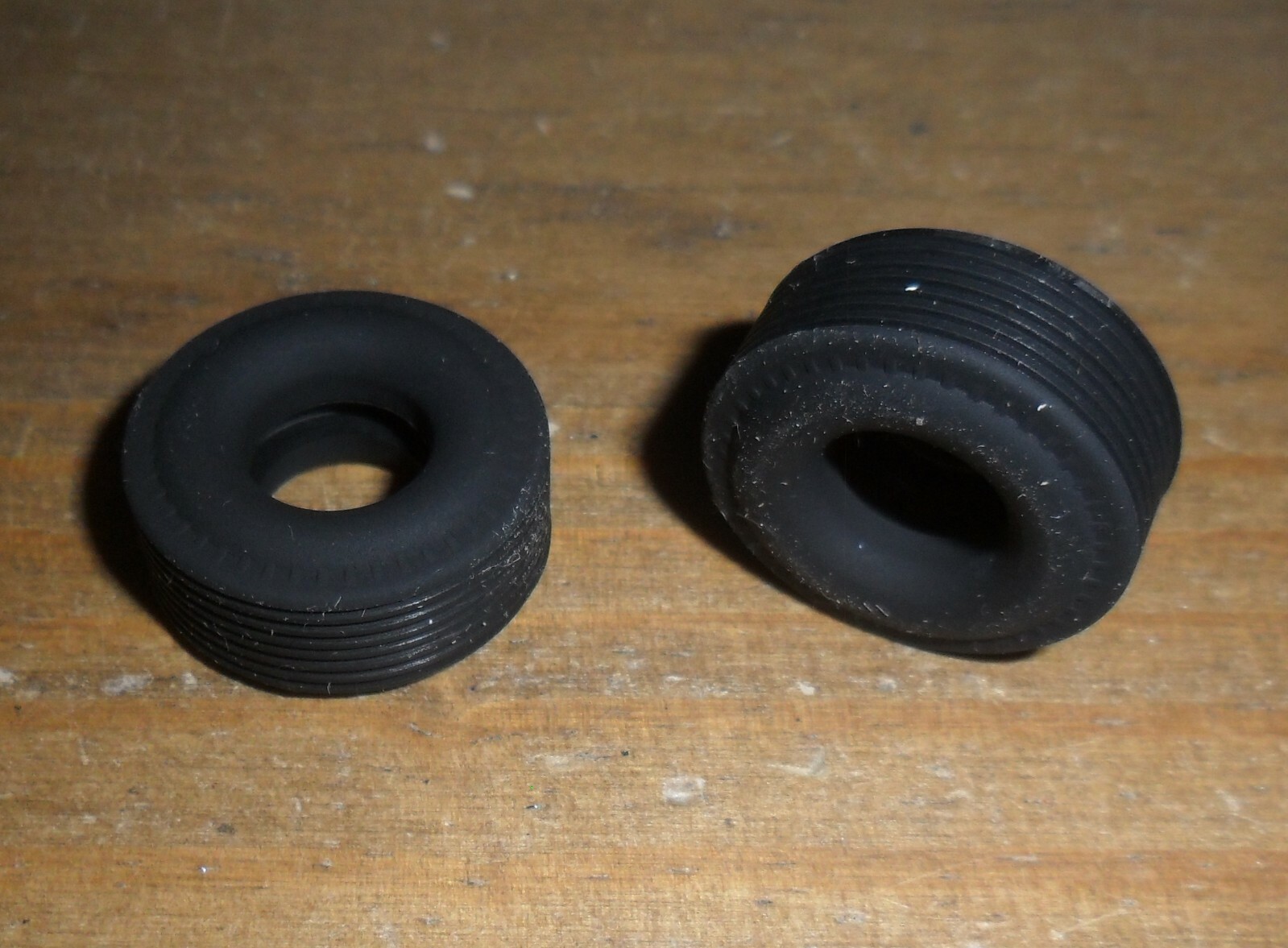 Scalextric new grippy Power sledge car tyres C5, C6, C8, C9 etc. SUPERB ...