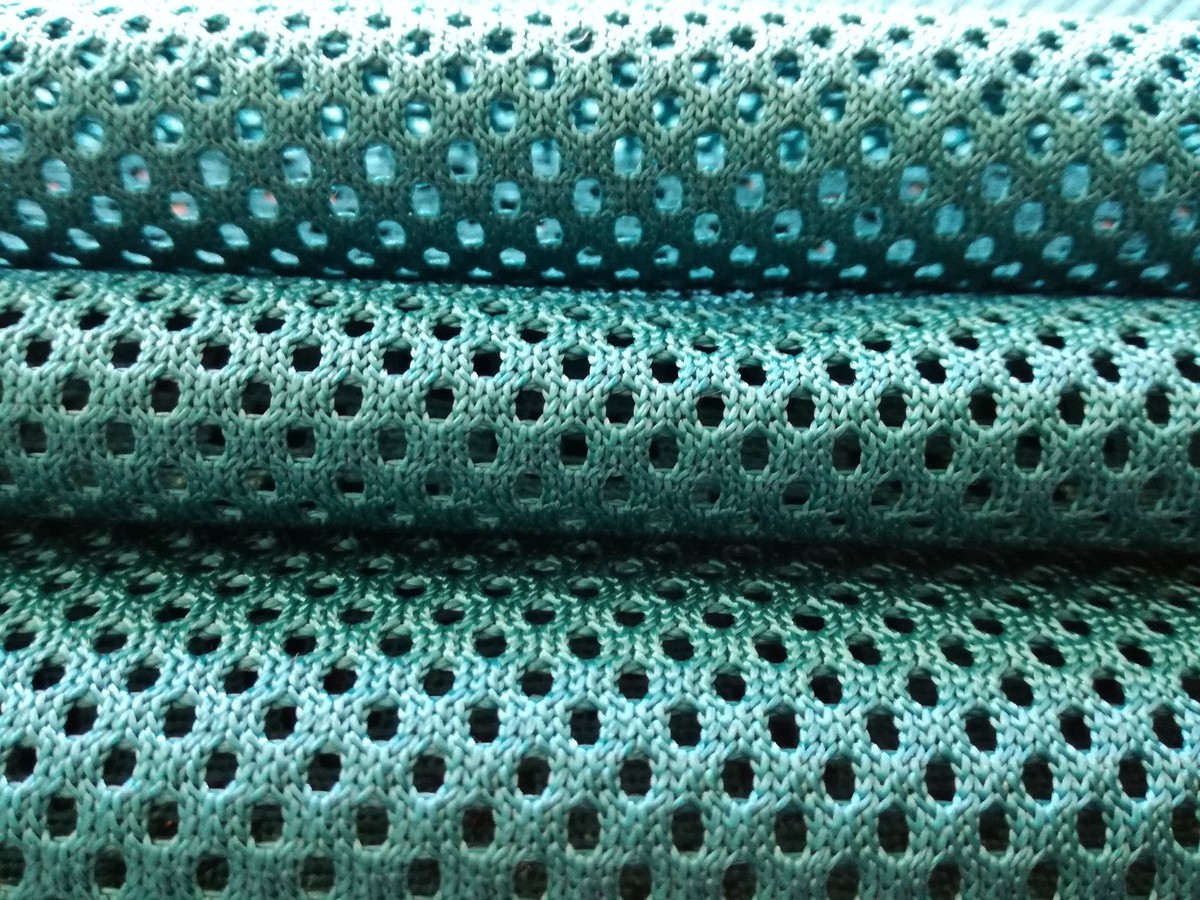 Heavy Duty Netting Fabric PVC Dipped Mesh Fabric 220GSM 2 Meter Wide