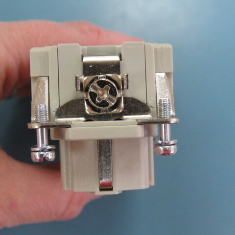 HARTING 09330242716 Qty of 1 per Lot Rectangular Socket Insert 24+PE ...