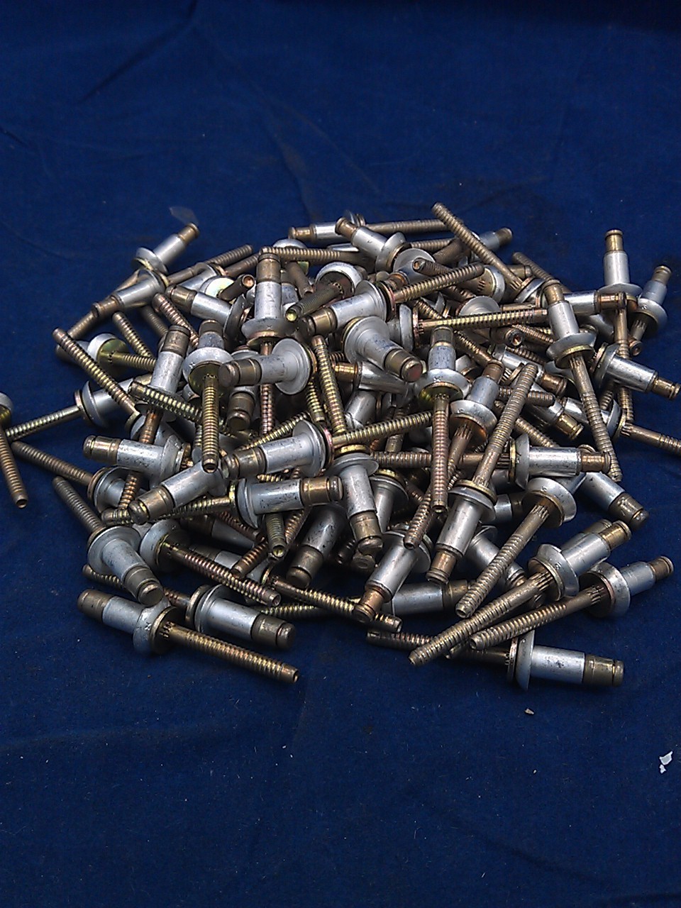 100 EACH AIRCRAFT RIVETS HUMMER HUMVEE HMMWV NAS9304BNS-6-03 CR3243-06 ...