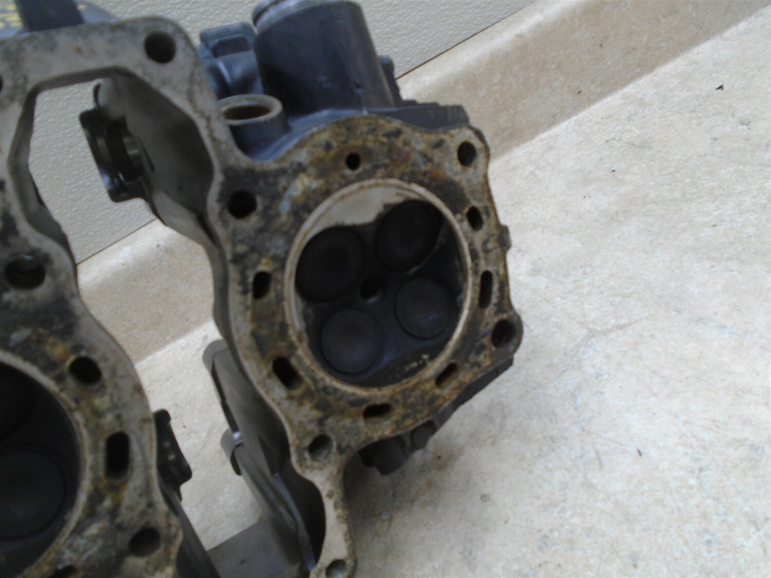 Honda 700 VF SABRE VF700-S VF700S Engine Front Cylinder Head 1984 HB555 ...