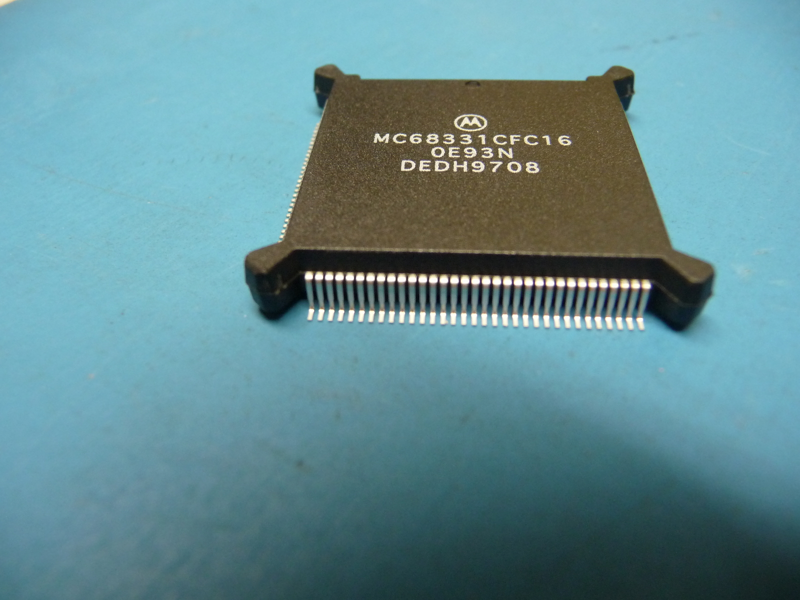 MOTOROLA MC68331CFC16 Qty of 1 per Lot 32 Bit Modular Microcontroller ...
