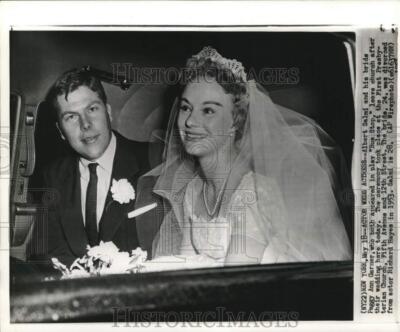 1956 Press Photo Actors Albert Salmi & Peggy Ann Carter after wedding ...