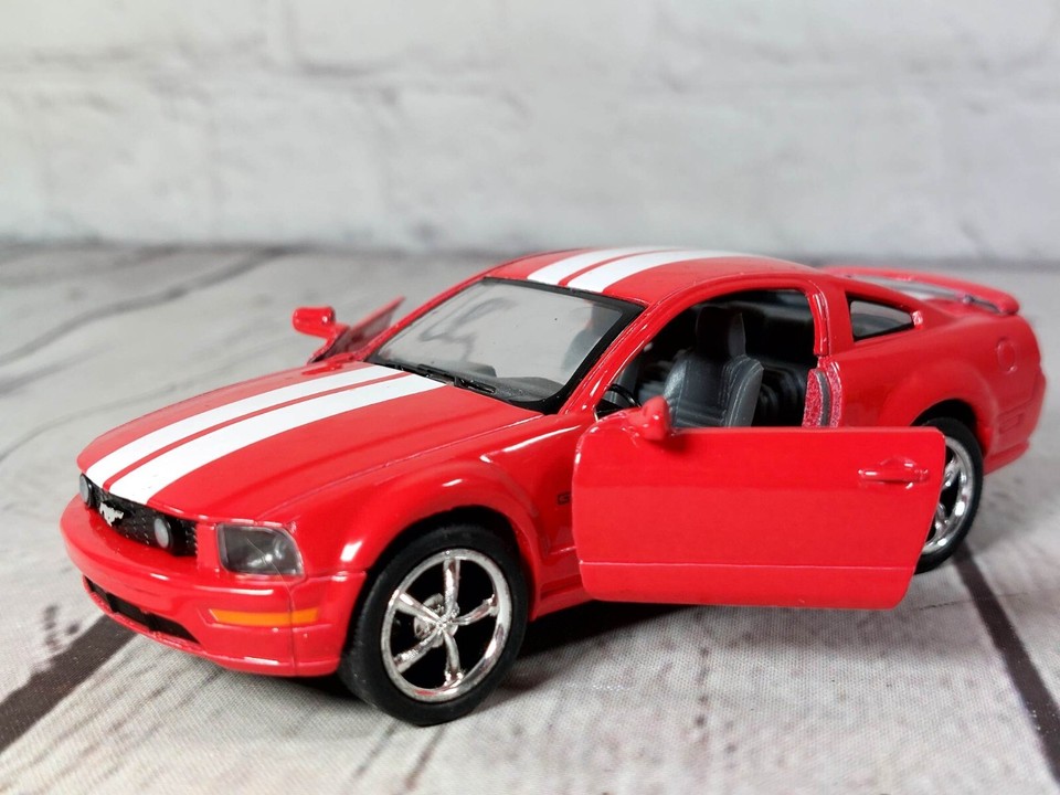 Kinsmart Diecast Cars / Trucks / Semis (CHOOSE ONE) | eBay