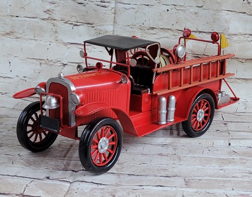 OLD STYLE METAL FIRE ENGINE MODEL FOR DECOR BY EUROPEAN BRONZE FINERY ...