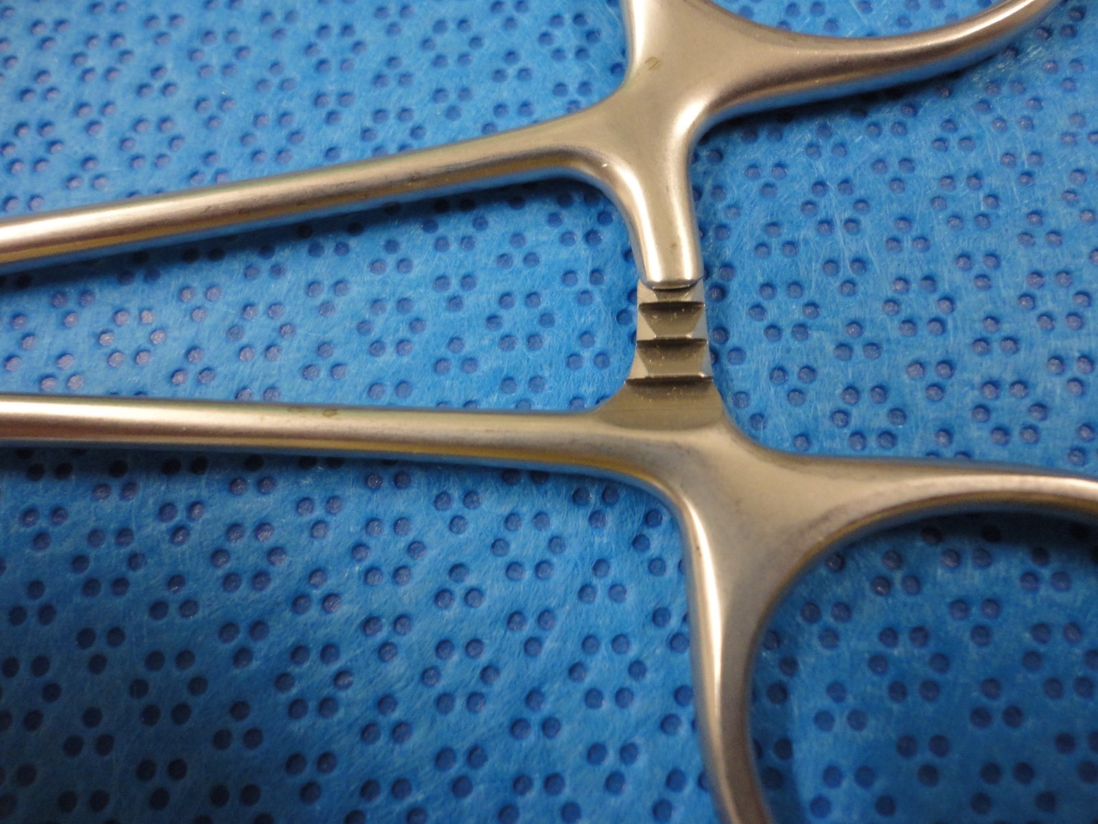 Aesculap curved artery forceps, 160mm BH167R | eBay