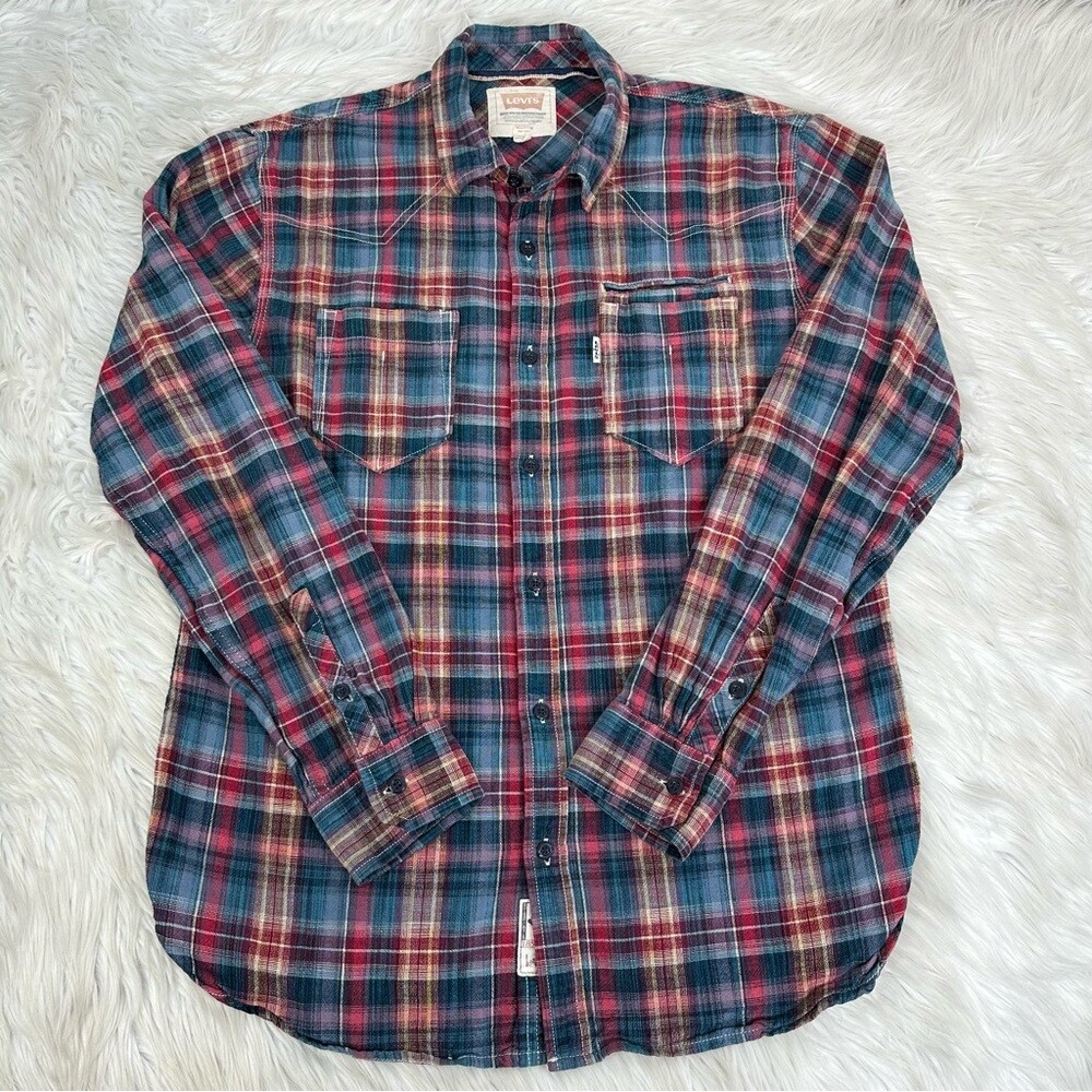 Levi’s Men’s Muti-Colored Plaid Button Down Flannel M… - Gem