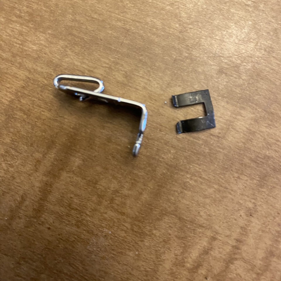 Singer Stylist 478 Sewing Machine Replacement OEM Part Thread Guide | eBay