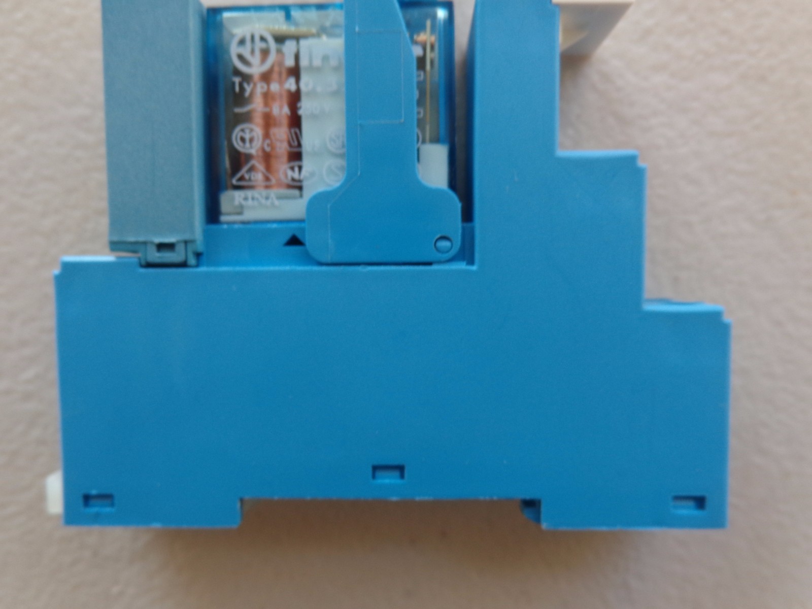 FINDER TYPE 40.52 RELAY 24VDC SOCKET 95.05 & MINIATURE DIODE 9902-9024. ...