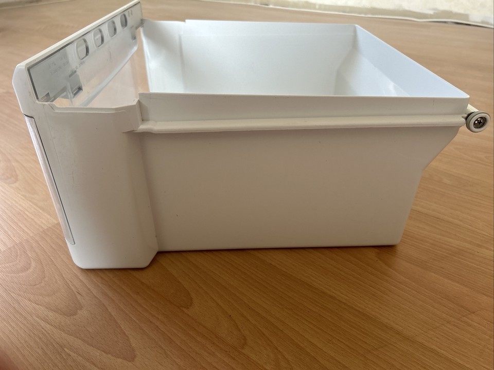 KITCHENAID REFRIGERATOR CRISPER DRAWER (SCRATCHES) 16 3/8" X 15 3/8 ...