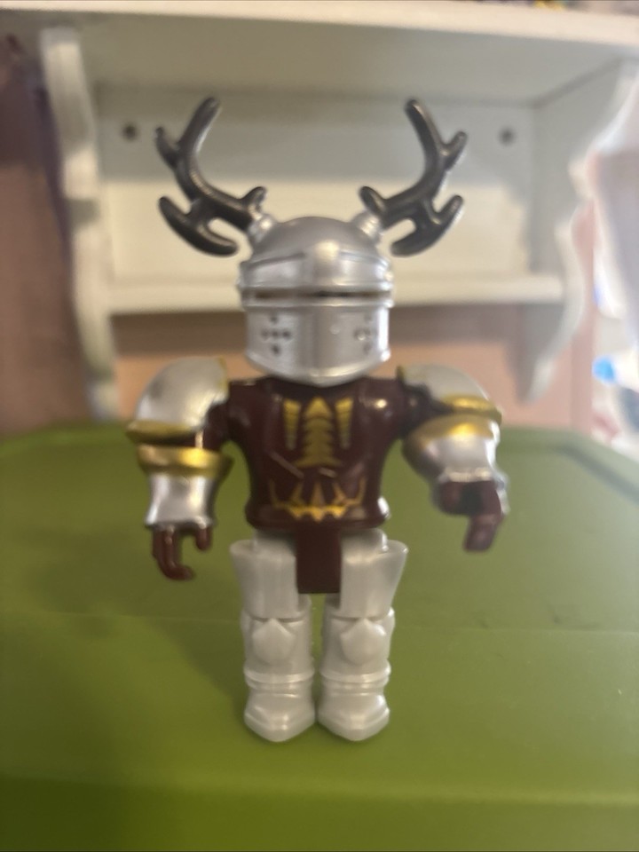 Roblox 3" Action Figure Day of Knights Toy Jazwares RARE with Helmet | eBay