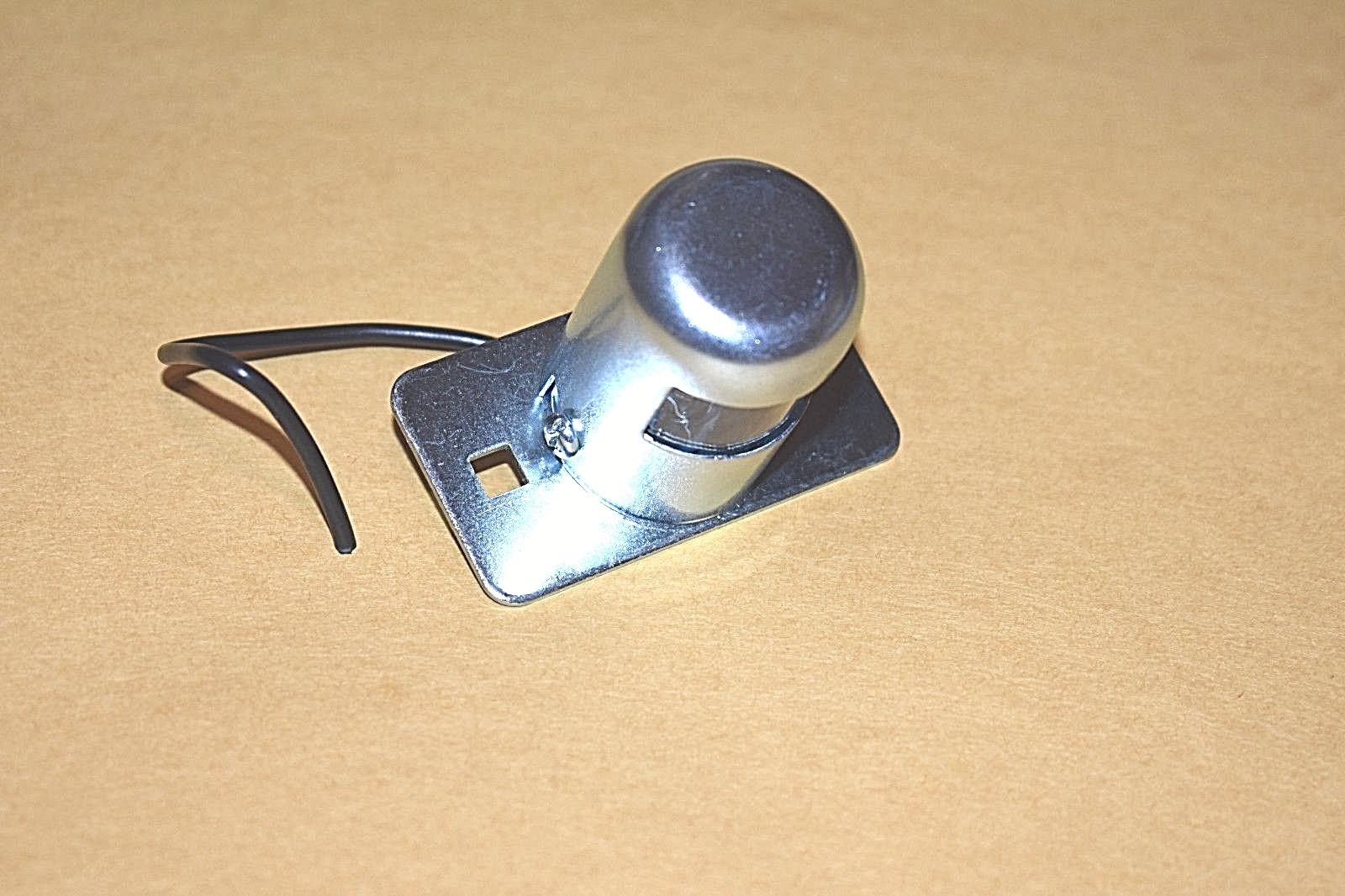 Universal License Plate Lamp Light Socket 1 Wire Trucks Cars 2" Tall | eBay