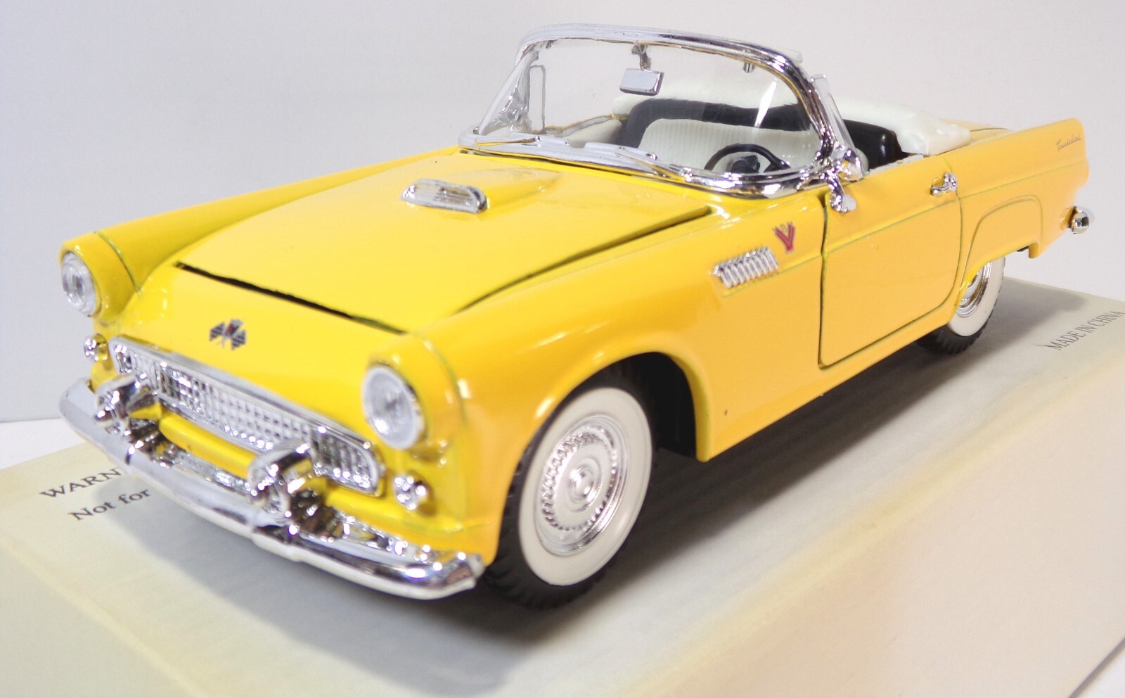 1955 Yellow Thunderbird T-Bird Model Car Die Cast 1:24 SS7014 083022WT ...