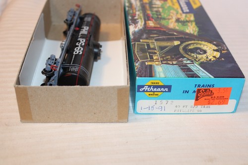 HO Scale Athearn, Single Dome Tank Car, Phillips 66, Black, #9213 ...