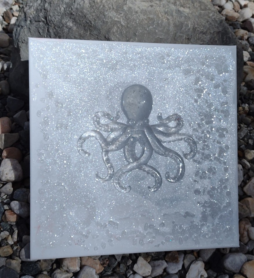 WINTER'S OCTAVIOUS "RETURN THE DIAMONDS" ORIGINAL GLASS & RESIN ...