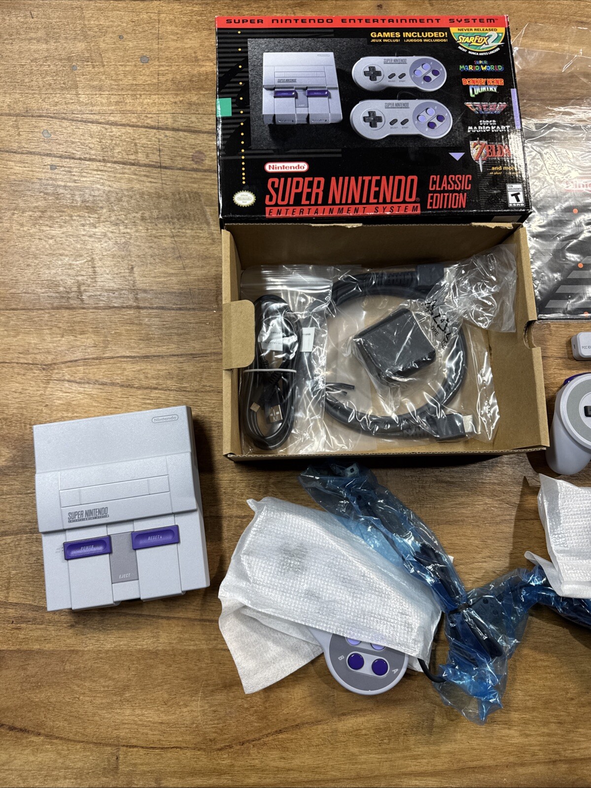 16-Bit Super Nintendo Mini SNES Console (With 21 Built-In Games) - Mint