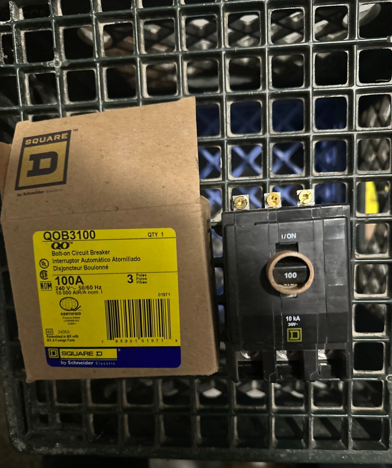 Square D QOB3100 100 A Miniature Circuit Breaker for sale online | eBay