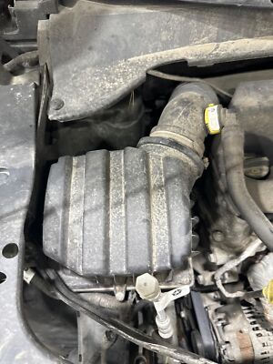 Used Air Cleaner Assembly fits: 2018 Jeep Compass new style horizontal ...