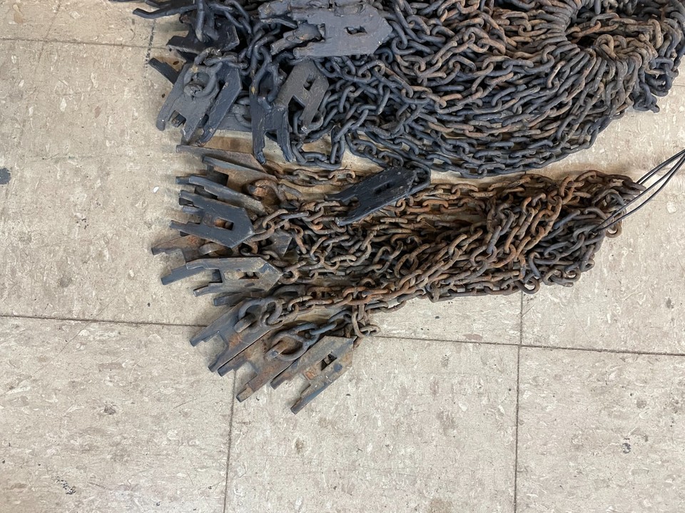 Per Doz (12) Wolf Fangs on high Grade Chain, Welded S-Hooks, Trapping ...