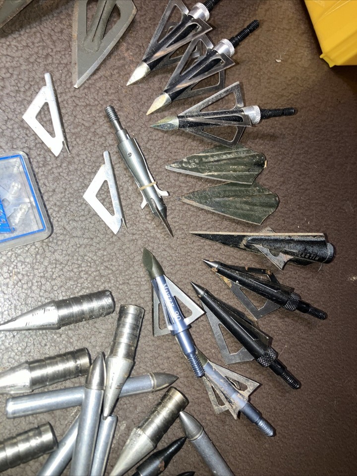 Broadhead And Arrow Tip Lot Bear Hilbre Muzzy Rocket | eBay